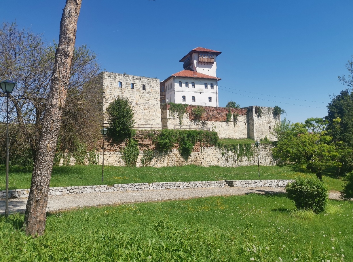 Gradačac: Grad šljive i “Zmaja od Bosne” » Pozdrav iz... by Zeljko Vodnik